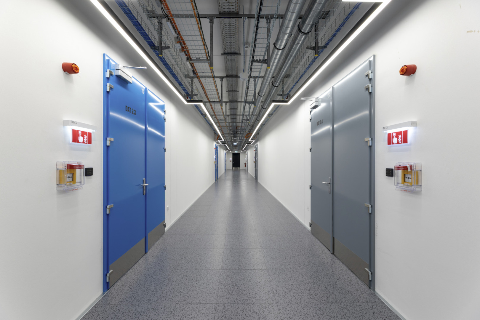 DATA CENTRE (DCH II) - www.apollonproperty.com