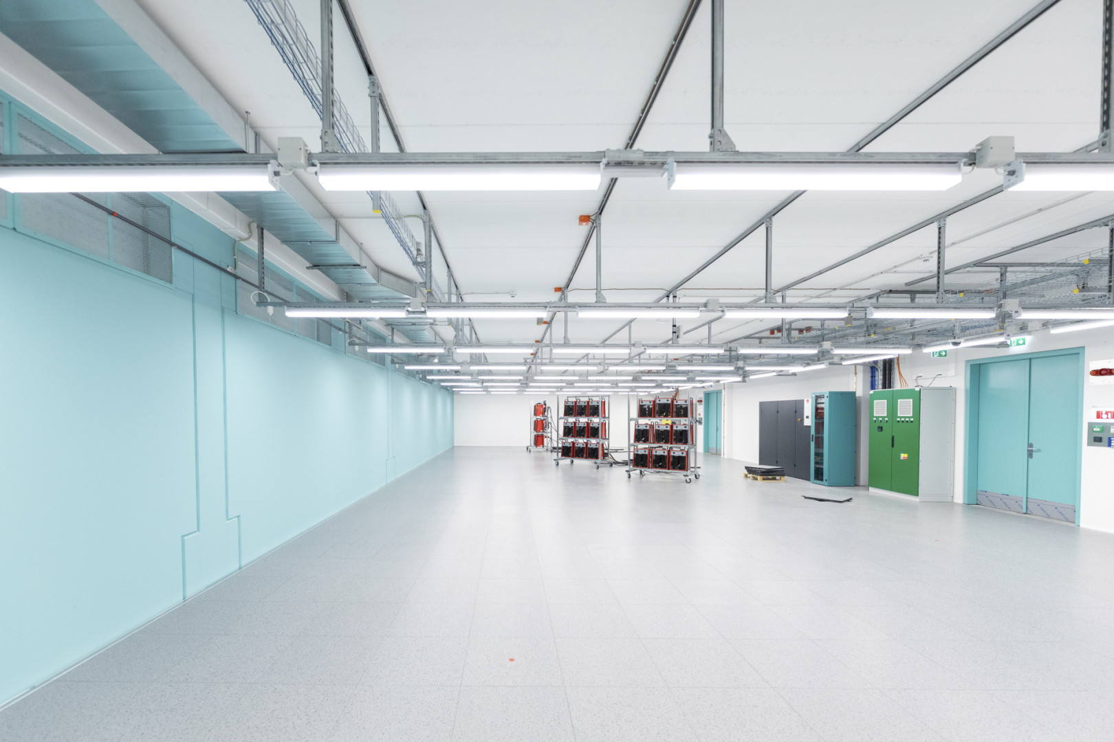 DATA CENTRE (DCH II) - www.apollonproperty.com